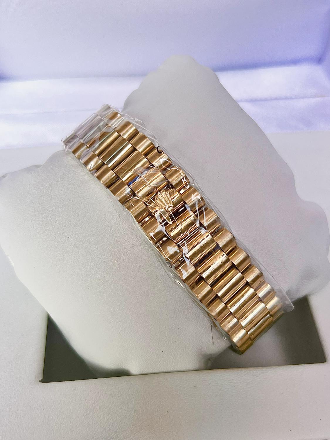 ROLEX DAY/DATE BUST DOWN GOLD - GalaxyPlace.pk