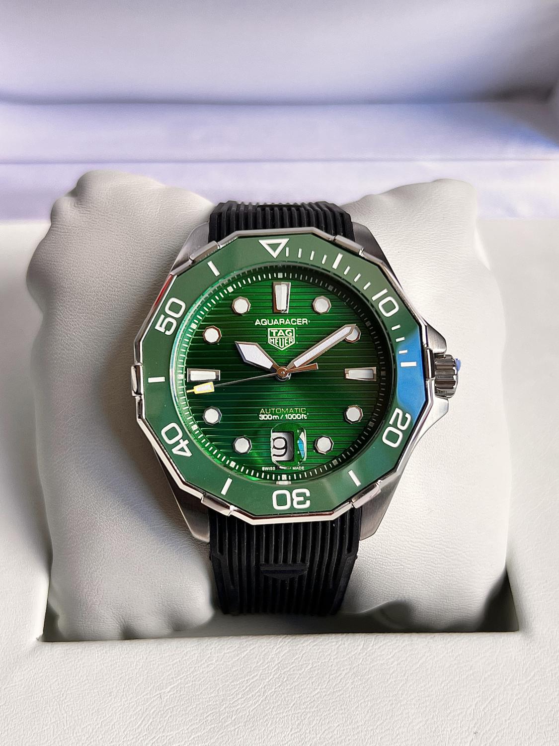 TAG HEUER AQUARACER GREEN DIAL RUBBER STRAP - GalaxyPlace.pk
